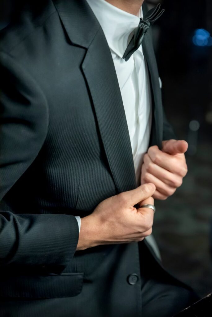 Costume homme : le guide pour choisir un costume sans se ruiner