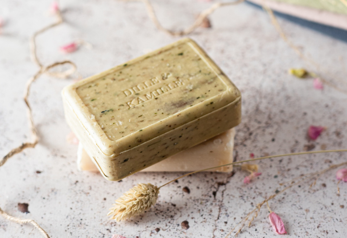 Loix et Savon, l'atelier de fabrication de savon de lait d'ânesse ...